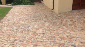 Top 10 Popular Paving Patterns and Designs (With Examples)